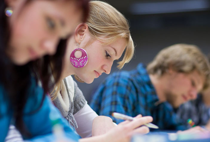 Progression & Assessment (KS4) Section Guide / Historical Association